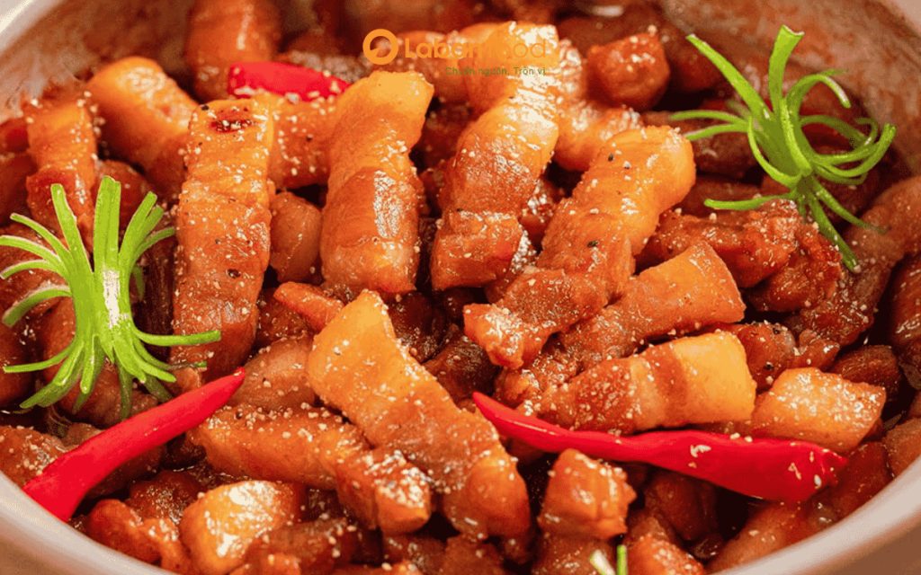 Thịt vai heo làm món gì ngon? 15+ món ngon từ thịt vai heo
